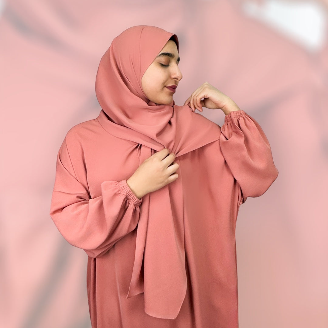 ABITO PREGHIERA 1 – ASMAA HASHAD